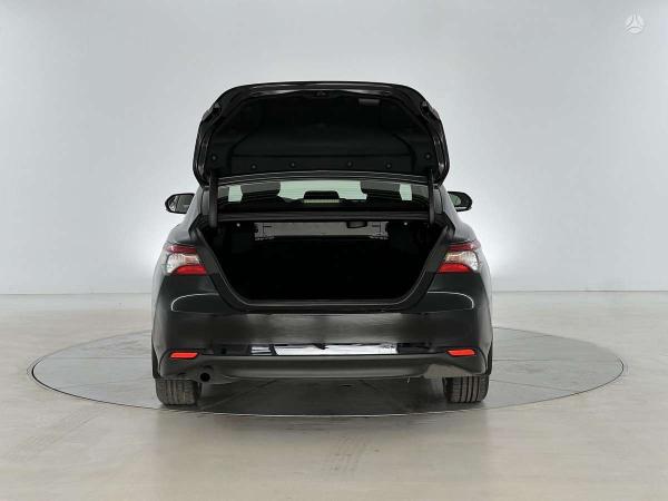 Melns Toyota Camry 2023 Viļņa, ar dzinēja tilpumu 2.49 L un nobraukumu 103 tūkst. km par 26900 €, foto 10 vietnē AUTOMOTO.COM.LV