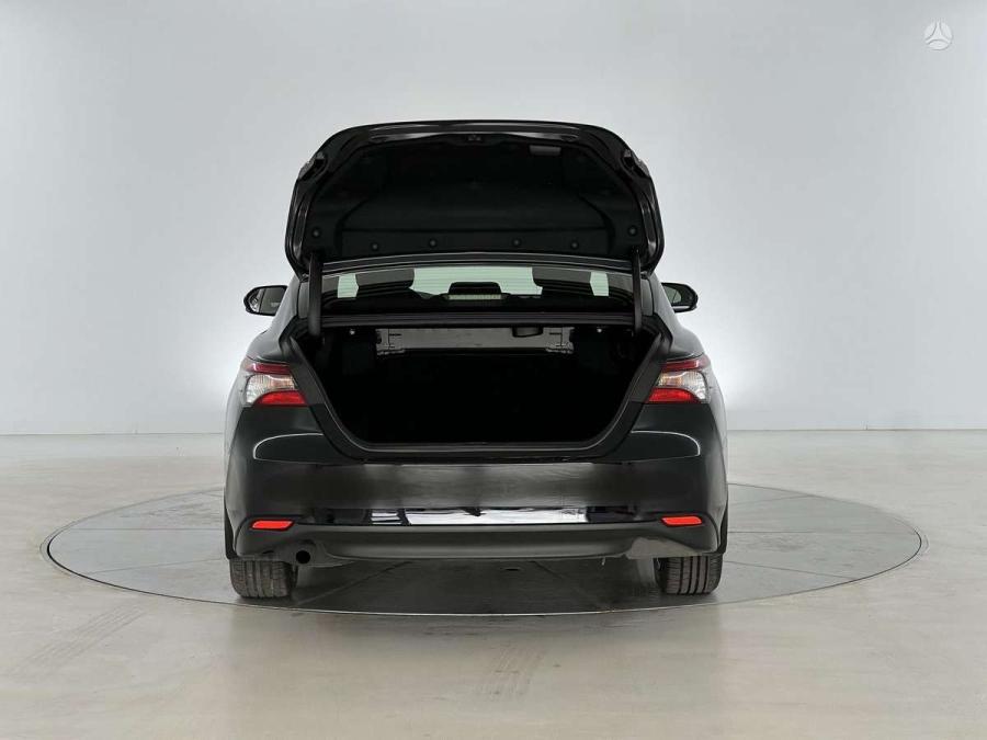 Melns Toyota Camry 2023 Viļņa, ar dzinēja tilpumu 2.49 L un nobraukumu 103 tūkst. km par 26900 €, foto 11 vietnē AUTOMOTO.COM.LV