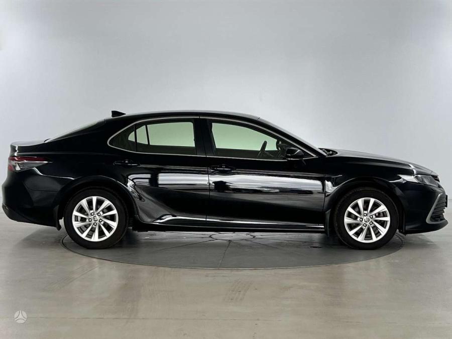 Melns Toyota Camry 2023 Viļņa, ar dzinēja tilpumu 2.49 L un nobraukumu 103 tūkst. km par 26900 €, foto 17 vietnē AUTOMOTO.COM.LV
