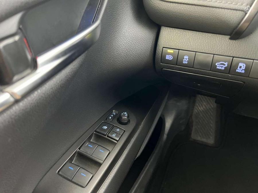 Melns Toyota Camry 2023 Viļņa, ar dzinēja tilpumu 2.49 L un nobraukumu 103 tūkst. km par 26900 €, foto 25 vietnē AUTOMOTO.COM.LV