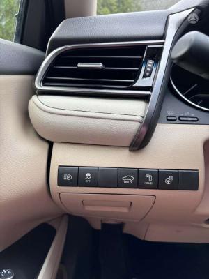 Melns Toyota Camry 2023 Kauņa, ar dzinēja tilpumu 2.49 L un nobraukumu 52 tūkst. km par 29900 €, foto 17 vietnē AUTOMOTO.COM.LV