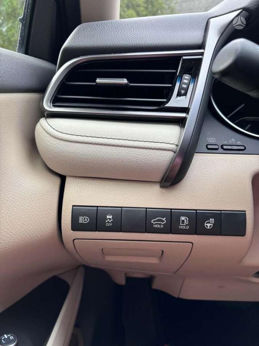 Melns Toyota Camry 2023 Kauņa, ar dzinēja tilpumu 2.49 L un nobraukumu 52 tūkst. km par 29900 €, foto 17 vietnē AUTOMOTO.COM.LV