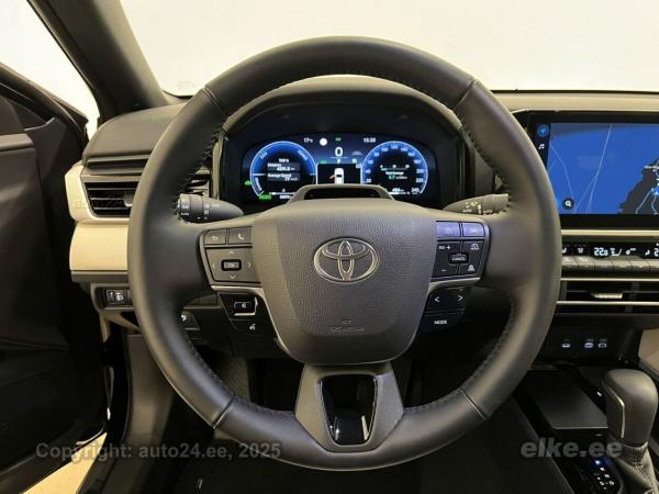 Black Toyota Camry 2024 in Rakvere, with an engine capacity of 2.49 L and mileage of 27 thousand km for 43990 €, photo 9 on AUTOMOTO.COM.LV