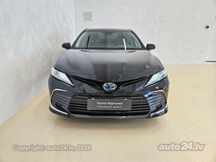 Melns Toyota Camry 2024 Rakvere, ar dzinēja tilpumu 2.49 L un nobraukumu 0 tūkst. km par 36490 €, foto 5 vietnē AUTOMOTO.COM.LV