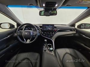 Melns Toyota Camry 2024 Rakvere, ar dzinēja tilpumu 2.49 L un nobraukumu 0 tūkst. km par 36490 €, foto 8 vietnē AUTOMOTO.COM.LV