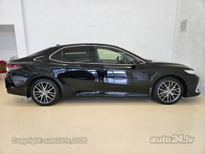 Melns Toyota Camry 2024 Rakvere, ar dzinēja tilpumu 2.49 L un nobraukumu 0 tūkst. km par 36490 €, foto 18 vietnē AUTOMOTO.COM.LV