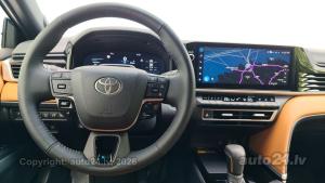 Melns Toyota Camry 2025 Tallina, ar dzinēja tilpumu 2.49 L un nobraukumu 28 tūkst. km par 42995 €, foto 10 vietnē AUTOMOTO.COM.LV