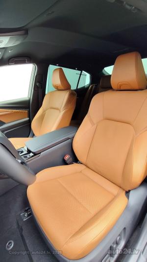 Melns Toyota Camry 2025 Tallina, ar dzinēja tilpumu 2.49 L un nobraukumu 28 tūkst. km par 42995 €, foto 12 vietnē AUTOMOTO.COM.LV