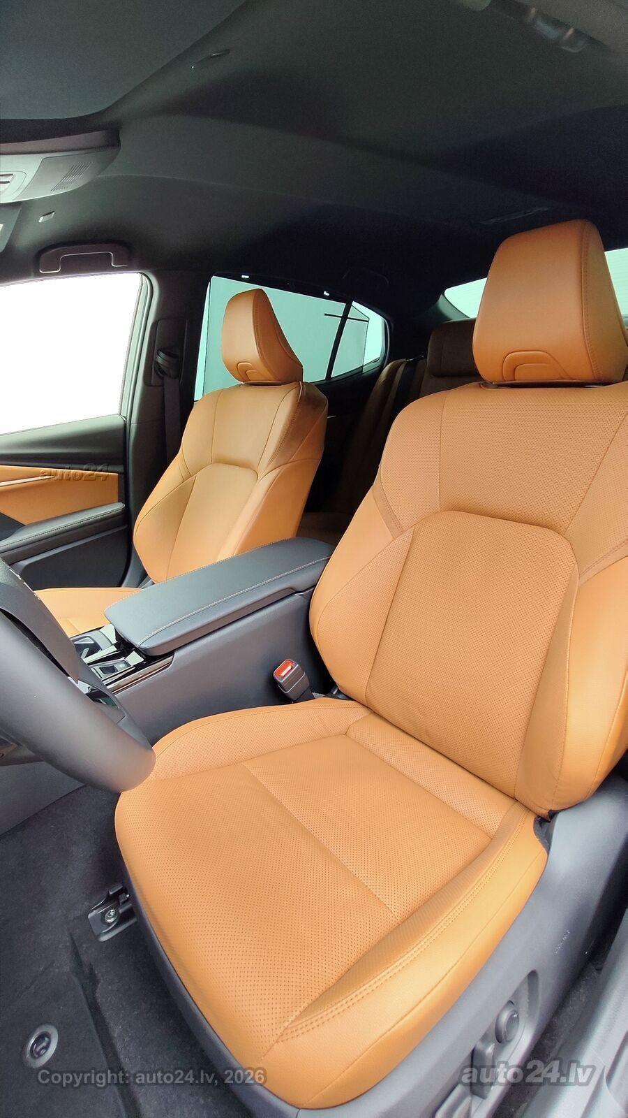Melns Toyota Camry 2025 Tallina, ar dzinēja tilpumu 2.49 L un nobraukumu 28 tūkst. km par 42995 €, foto 12 vietnē AUTOMOTO.COM.LV