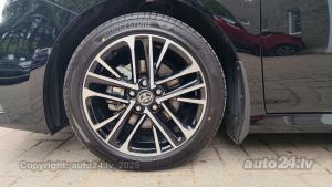 Melns Toyota Camry 2025 Tallina, ar dzinēja tilpumu 2.49 L un nobraukumu 28 tūkst. km par 42995 €, foto 16 vietnē AUTOMOTO.COM.LV