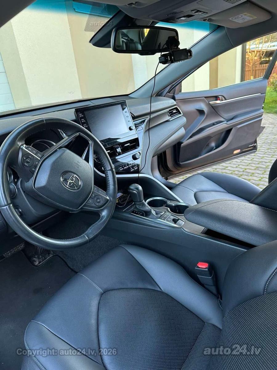 Melns Toyota Camry 2021 Tallina, ar dzinēja tilpumu 2.50 L un nobraukumu 23 tūkst. km par 26600 €, foto 5 vietnē AUTOMOTO.COM.LV