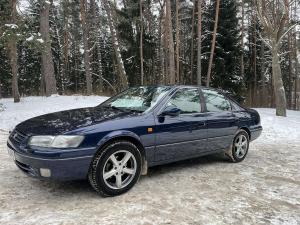 Zils Toyota Camry 1998 Viļņa, ar dzinēja tilpumu 3.00 L un nobraukumu 300 tūkst. km par 3000 €, foto  vietnē AUTOMOTO.COM.LV