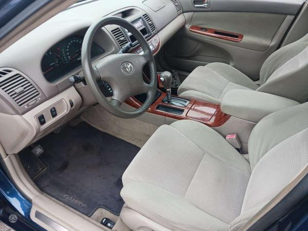 Zils Toyota Camry 2002 Marijampole, ar dzinēja tilpumu 2.36 L un nobraukumu 224 tūkst. km par 2999 €, foto 10 vietnē AUTOMOTO.COM.LV