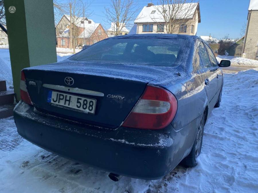 Blue Toyota Camry 2003 in Kaunas, with an engine capacity of 3.00 L and mileage of 350 thousand km for 1500 €, photo 1 on AUTOMOTO.COM.LV
