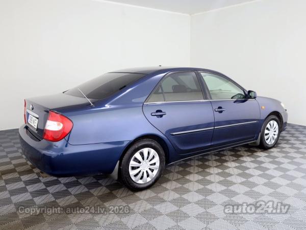 Zils Toyota Camry 2004 Tallina, ar dzinēja tilpumu 2.40 L un nobraukumu 372 tūkst. km par 1999 €, foto 3 vietnē AUTOMOTO.COM.LV