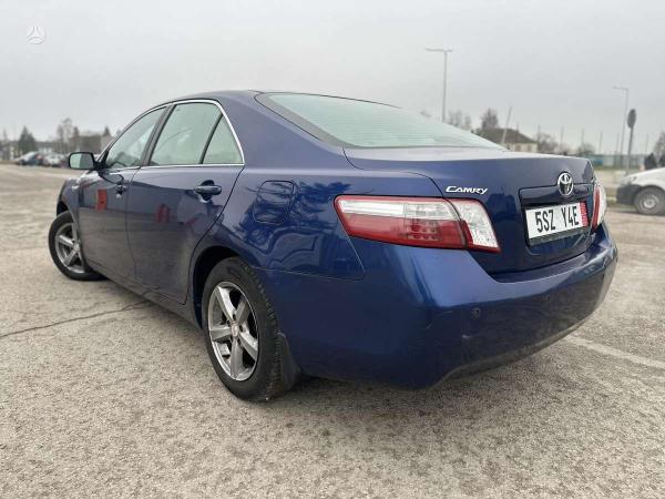Zils Toyota Camry 2008 Marijampole, ar dzinēja tilpumu 2.36 L un nobraukumu 140 tūkst. km par 5600 €, foto 5 vietnē AUTOMOTO.COM.LV