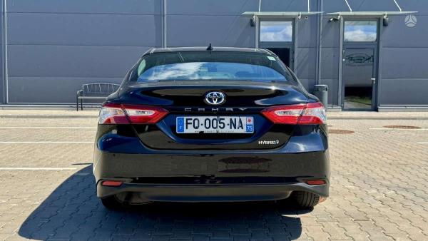 Blue Toyota Camry 2019 in Vilnius, with an engine capacity of 2.49 L and mileage of 249 thousand km for 16990 €, photo 8 on AUTOMOTO.COM.LV