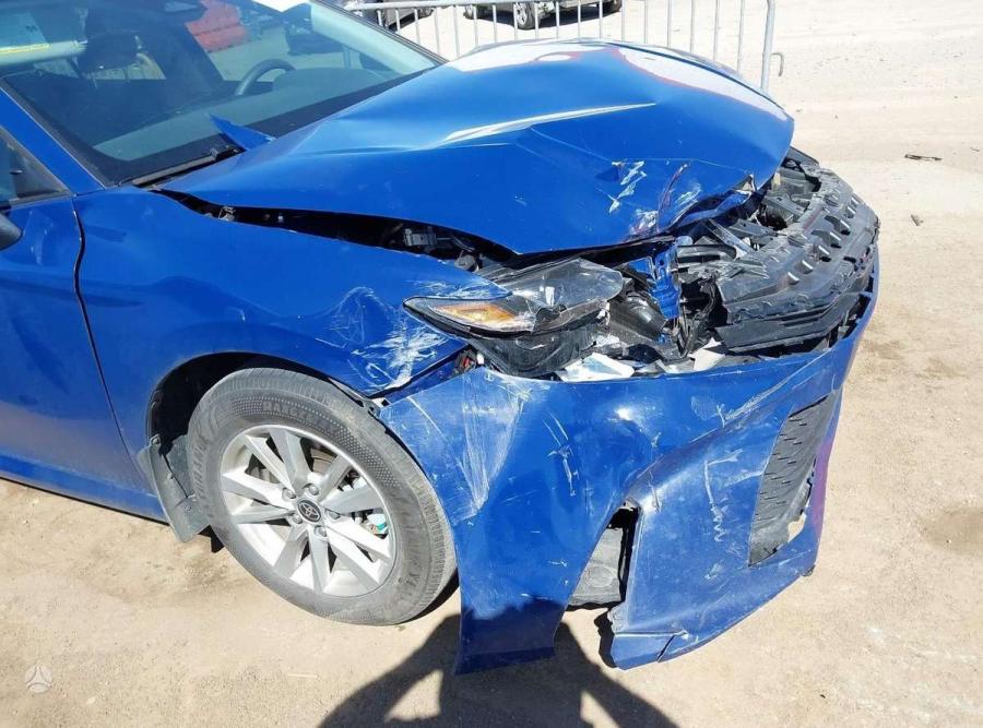 Zils Toyota Camry 2025 Viļņa, ar dzinēja tilpumu 2.49 L un nobraukumu 85 tūkst. km par 15900 €, foto 5 vietnē AUTOMOTO.COM.LV
