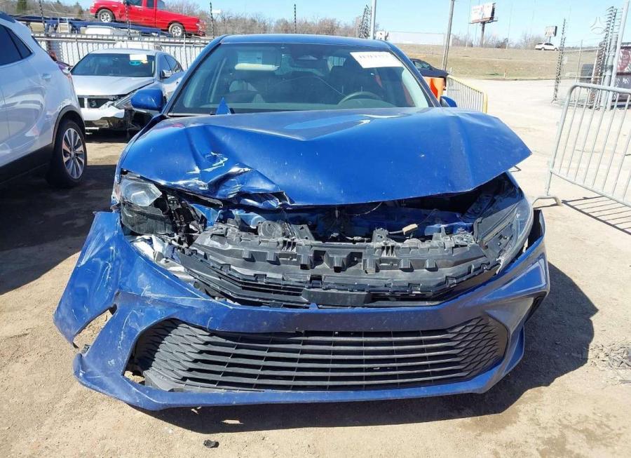 Zils Toyota Camry 2025 Viļņa, ar dzinēja tilpumu 2.49 L un nobraukumu 85 tūkst. km par 15900 €, foto 7 vietnē AUTOMOTO.COM.LV