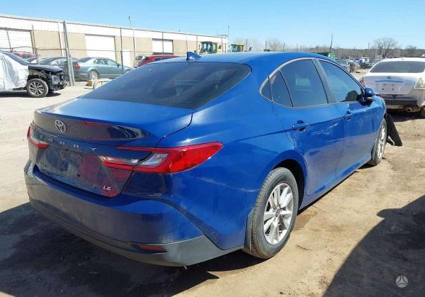 Blue Toyota Camry 2025 in Vilnius, with an engine capacity of 2.49 L and mileage of 85 thousand km for 15900 €, photo 10 on AUTOMOTO.COM.LV