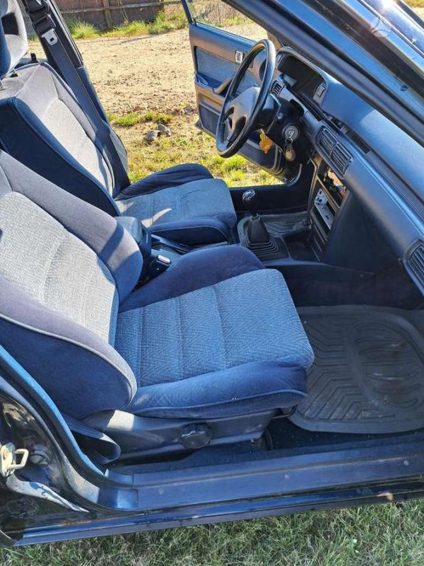 Blue Toyota Camry 1988 in Siauliai, with an engine capacity of 2.00 L and mileage of 222 thousand km for 800 €, photo 11 on AUTOMOTO.COM.LV