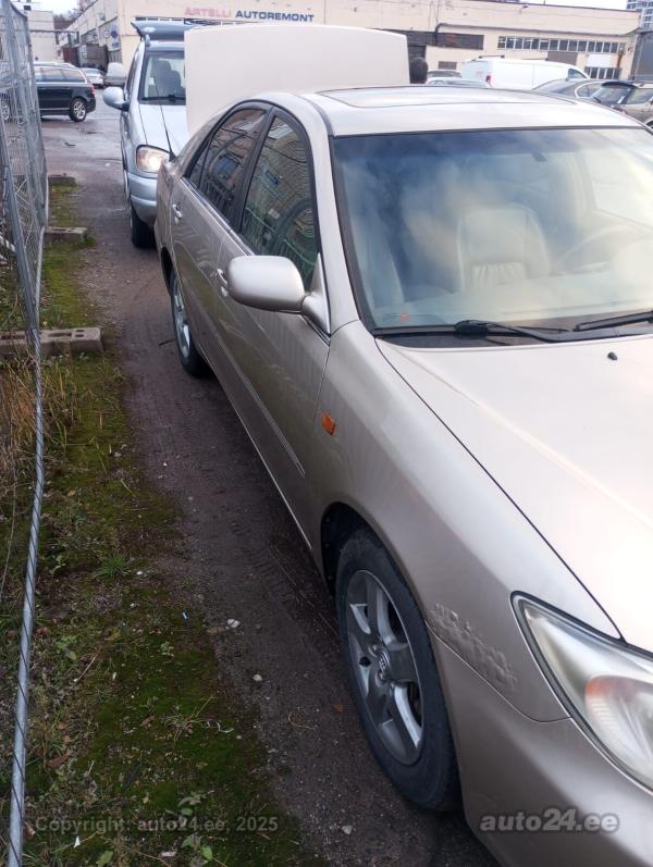 Brown Toyota Camry 2003 in Tallinn, with an engine capacity of 2.40 L and mileage of 240 thousand km for 2250 €, photo 11 on AUTOMOTO.COM.LV