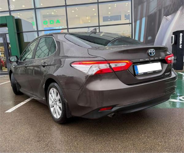 Brūns Toyota Camry 2019 Kauņa, ar dzinēja tilpumu 2.49 L un nobraukumu 58 tūkst. km par 22300 €, foto 3 vietnē AUTOMOTO.COM.LV