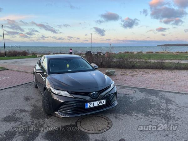 Brūns Toyota Camry 2019 Tallina, ar dzinēja tilpumu 2.50 L un nobraukumu 74 tūkst. km par 22500 €, foto 3 vietnē AUTOMOTO.COM.LV
