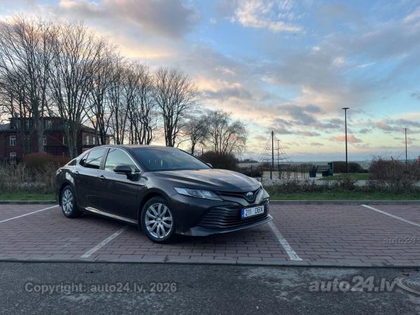 Brūns Toyota Camry 2019 Tallina, ar dzinēja tilpumu 2.50 L un nobraukumu 74 tūkst. km par 22500 €, foto 5 vietnē AUTOMOTO.COM.LV