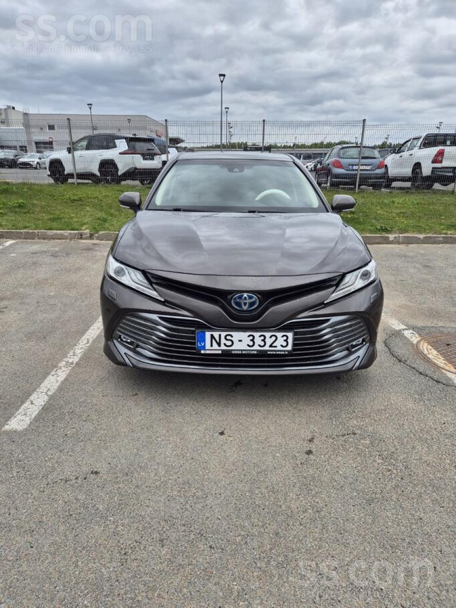 Brūns Toyota Camry 2019 Rīga, ar dzinēja tilpumu 2.50 L un nobraukumu 150 tūkst. km par 20500 €, foto 3 vietnē AUTOMOTO.COM.LV