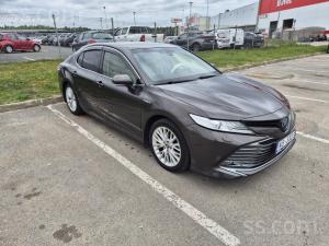 Brūns Toyota Camry 2019 Rīga, ar dzinēja tilpumu 2.50 L un nobraukumu 150 tūkst. km par 20500 €, foto 4 vietnē AUTOMOTO.COM.LV