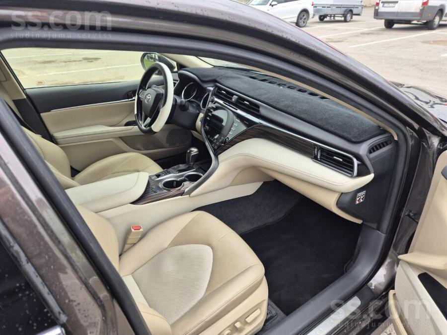 Brūns Toyota Camry 2019 Rīga, ar dzinēja tilpumu 2.50 L un nobraukumu 150 tūkst. km par 20500 €, foto 6 vietnē AUTOMOTO.COM.LV