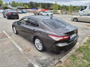 Brūns Toyota Camry 2019 Rīga, ar dzinēja tilpumu 2.50 L un nobraukumu 150 tūkst. km par 20500 €, foto 9 vietnē AUTOMOTO.COM.LV