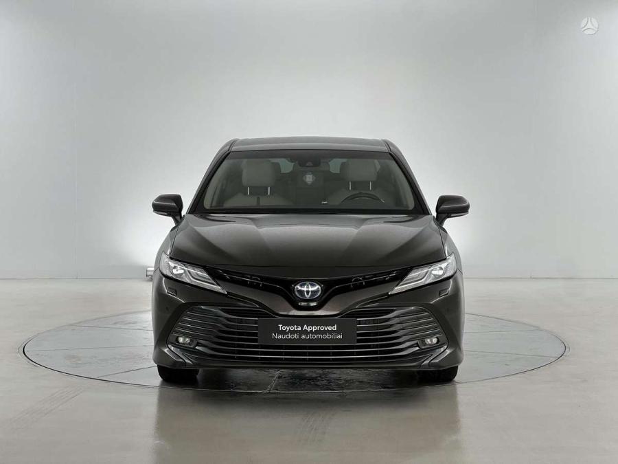 Brown Toyota Camry 2019 in Vilnius, with an engine capacity of 2.50 L and mileage of 120 thousand km for 23900 €, photo 6 on AUTOMOTO.COM.LV
