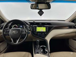 Brown Toyota Camry 2019 in Vilnius, with an engine capacity of 2.50 L and mileage of 120 thousand km for 23900 €, photo 9 on AUTOMOTO.COM.LV