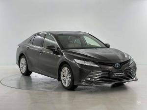 Brown Toyota Camry 2019 in Vilnius, with an engine capacity of 2.50 L and mileage of 120 thousand km for 23900 €, photo 19 on AUTOMOTO.COM.LV