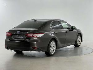 Brown Toyota Camry 2019 in Vilnius, with an engine capacity of 2.50 L and mileage of 120 thousand km for 23900 €, photo 21 on AUTOMOTO.COM.LV