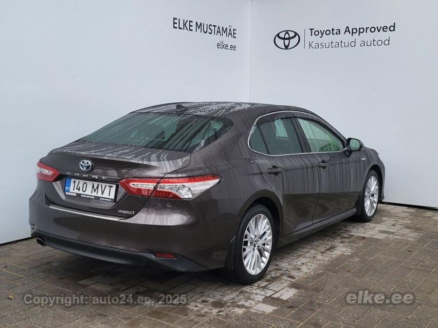 Brown Toyota Camry 2020 in Tallinn, with an engine capacity of 2.49 L and mileage of 87 thousand km for 24995 €, photo 2 on AUTOMOTO.COM.LV