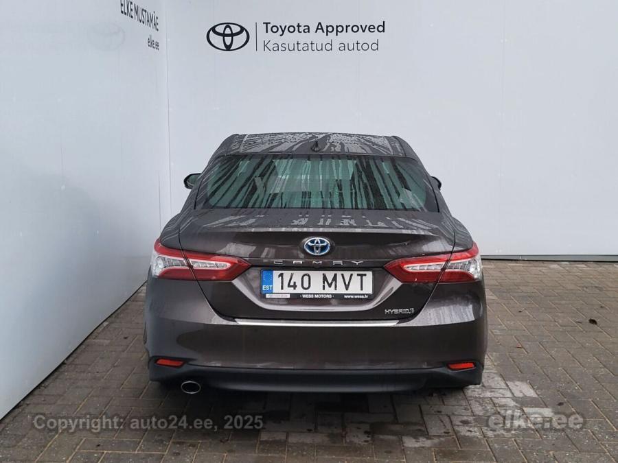Brown Toyota Camry 2020 in Tallinn, with an engine capacity of 2.49 L and mileage of 87 thousand km for 24995 €, photo 4 on AUTOMOTO.COM.LV