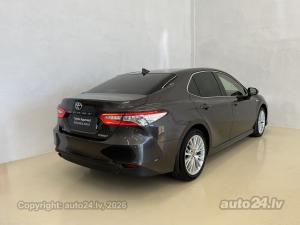 Brown Toyota Camry 2020 in Rakvere, with an engine capacity of 2.49 L and mileage of 109 thousand km for 22490 €, photo 3 on AUTOMOTO.COM.LV