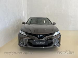 Brown Toyota Camry 2020 in Rakvere, with an engine capacity of 2.49 L and mileage of 109 thousand km for 22490 €, photo 5 on AUTOMOTO.COM.LV
