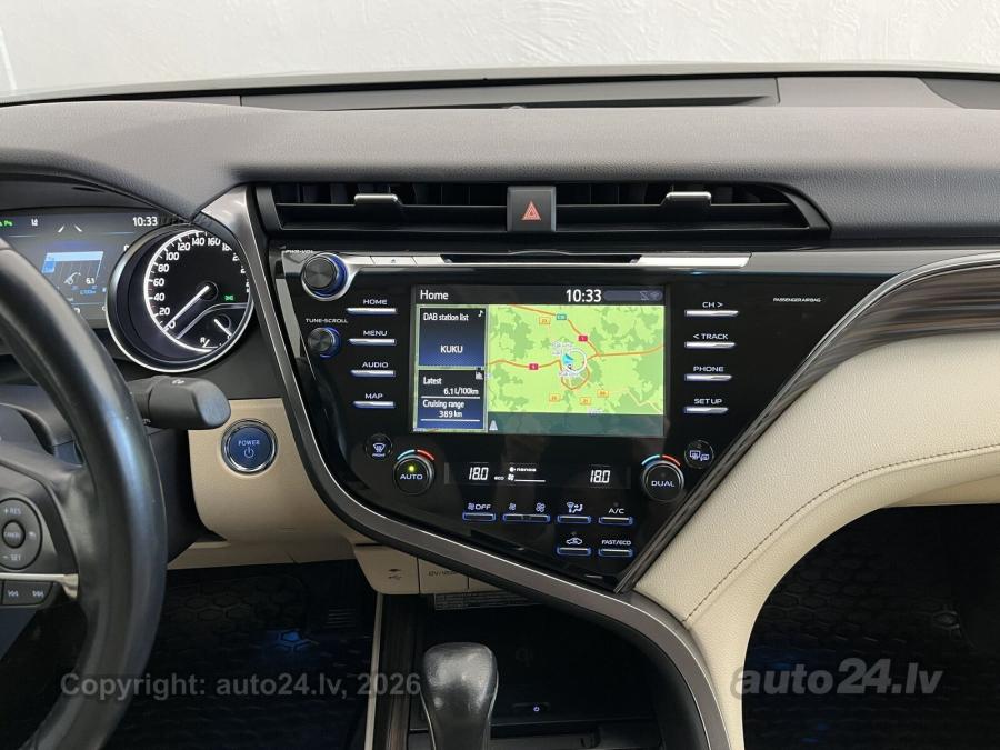 Brown Toyota Camry 2020 in Rakvere, with an engine capacity of 2.49 L and mileage of 109 thousand km for 22490 €, photo 12 on AUTOMOTO.COM.LV