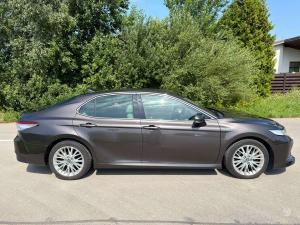 Brūns Toyota Camry 2020 Klaipėda, ar dzinēja tilpumu 2.49 L un nobraukumu 173 tūkst. km par 18900 €, foto  vietnē AUTOMOTO.COM.LV