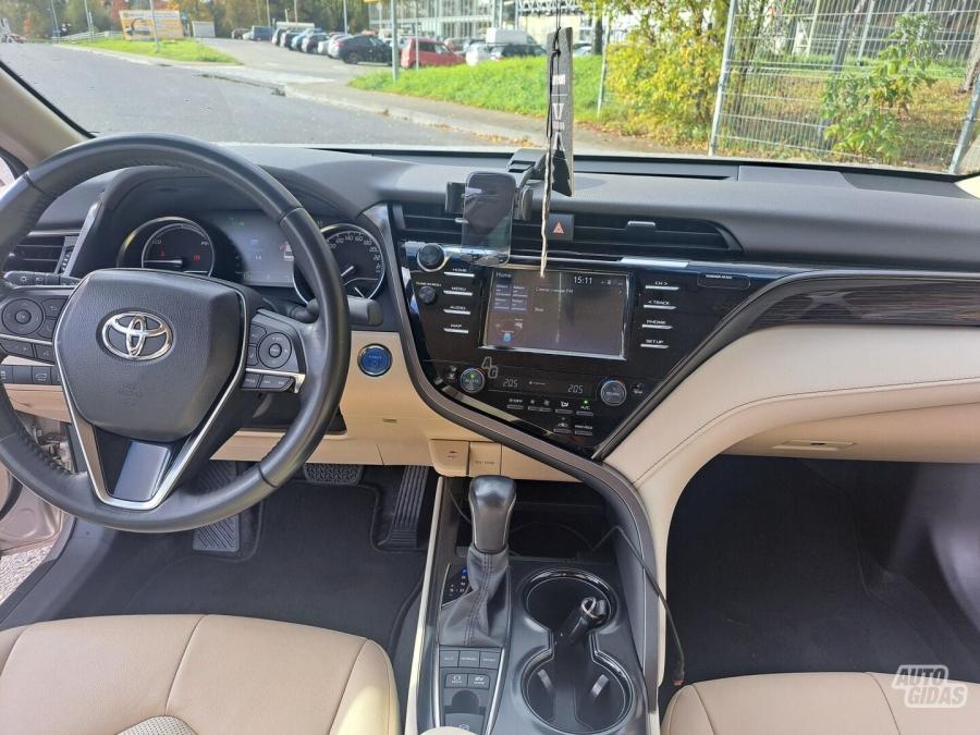 Brūns Toyota Camry 2021 Viļņa, ar dzinēja tilpumu 2.50 L un nobraukumu 62 tūkst. km par 25300 €, foto 12 vietnē AUTOMOTO.COM.LV