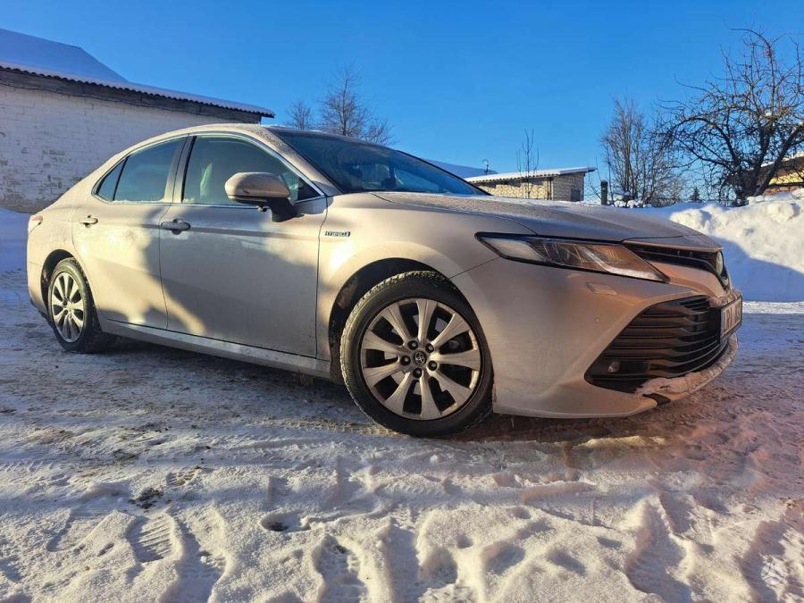 Brūns Toyota Camry 2021 Viļņa, ar dzinēja tilpumu 2.49 L un nobraukumu 62 tūkst. km par 24600 €, foto 2 vietnē AUTOMOTO.COM.LV