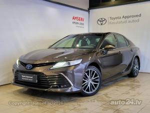 Brūns Toyota Camry 2021 Tallina, ar dzinēja tilpumu 2.50 L un nobraukumu 123 tūkst. km par 26990 €, foto  vietnē AUTOMOTO.COM.LV