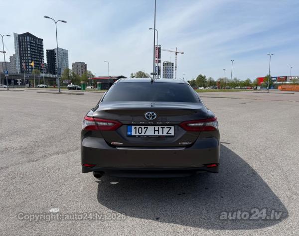 Brūns Toyota Camry 2021 Tallina, ar dzinēja tilpumu 2.50 L un nobraukumu 141 tūkst. km par 23500 €, foto 7 vietnē AUTOMOTO.COM.LV