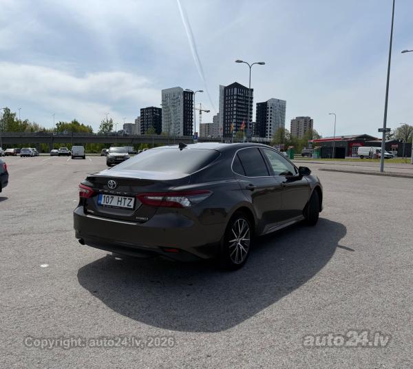 Brūns Toyota Camry 2021 Tallina, ar dzinēja tilpumu 2.50 L un nobraukumu 141 tūkst. km par 23500 €, foto 8 vietnē AUTOMOTO.COM.LV
