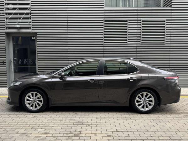 Brūns Toyota Camry 2021 Viļņa, ar dzinēja tilpumu 2.49 L un nobraukumu 207 tūkst. km par 16900 €, foto 5 vietnē AUTOMOTO.COM.LV