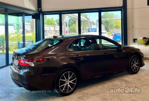 Brūns Toyota Camry 2021 Tallina, ar dzinēja tilpumu 2.50 L un nobraukumu 103 tūkst. km par 25500 €, foto 5 vietnē AUTOMOTO.COM.LV